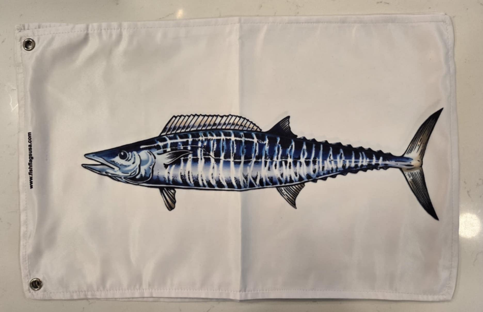 More Realistic-looking Wahoo – FishFlagsUSA